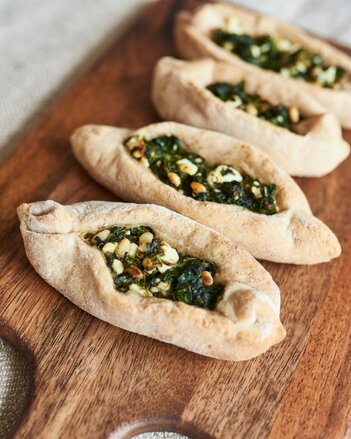 Mini pity se špenátem a fetou - SONNENTOR.com